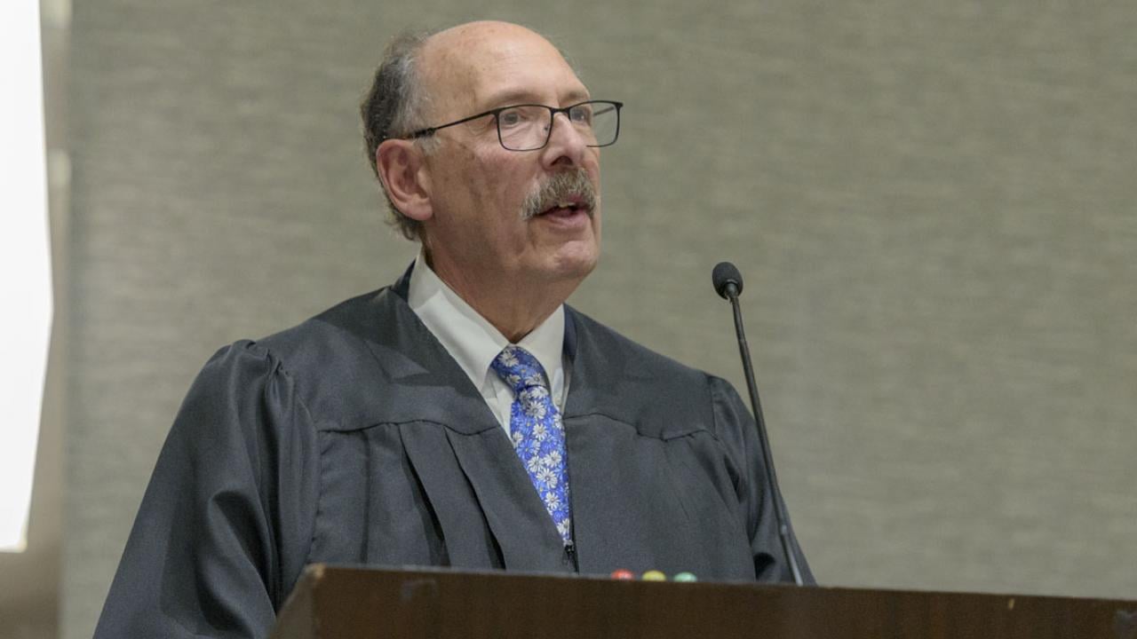 More physicians being sued by patients they’ve never treated | American ...