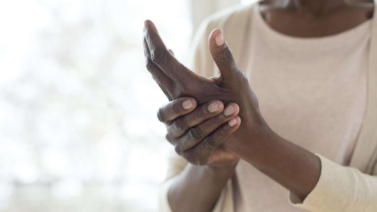 Kaplan USMLE Step 1 prep: 4 cases involving patients’ hands | American ...