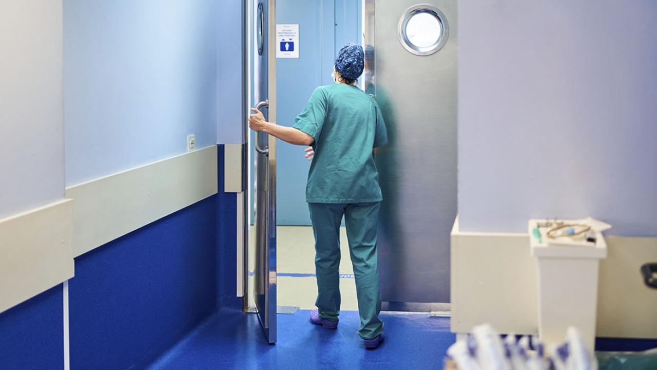 The keys to physician employment contracts for a midcareer switch ...