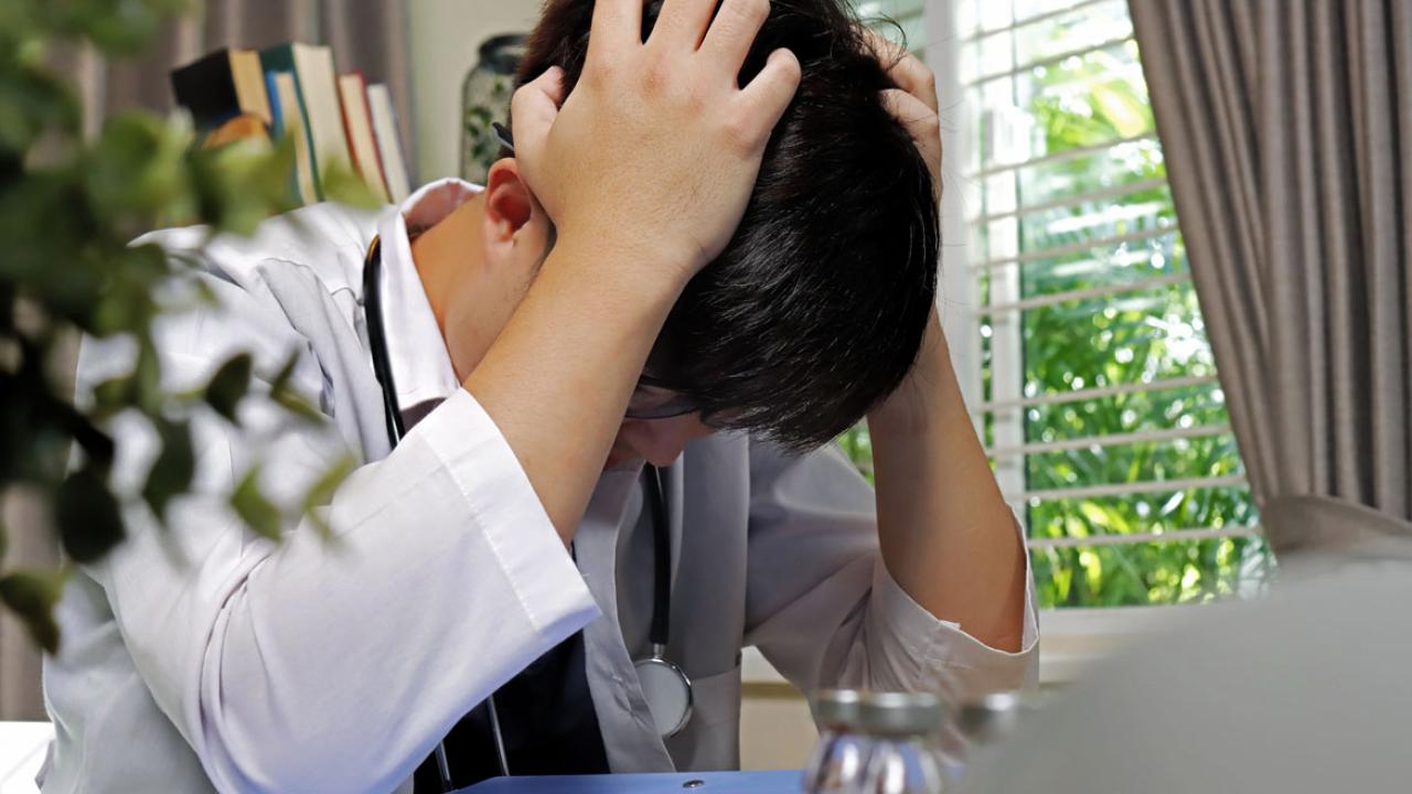 Health systems help doctors bogged down by administrative burdens ...